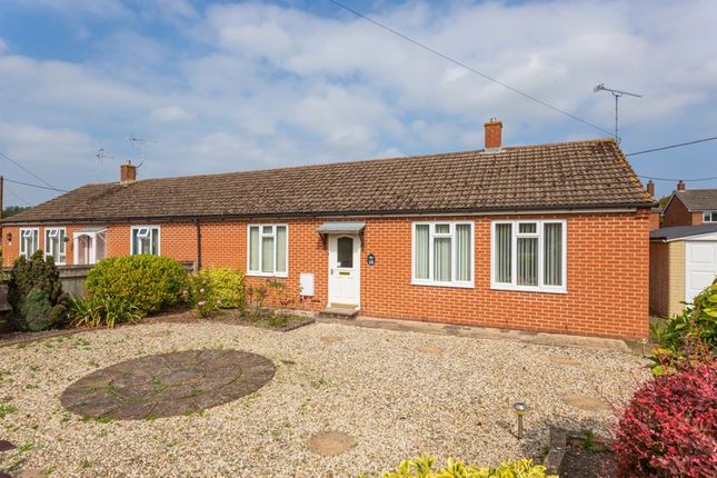 St. Ives Road, Grove, Wantage OX12, 2 bedroom semi-detached bungalow ...