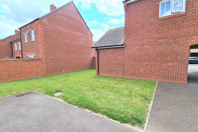 King Alfred Way, Great Denham, Bedford MK40, 2 bedroom flat for sale ...