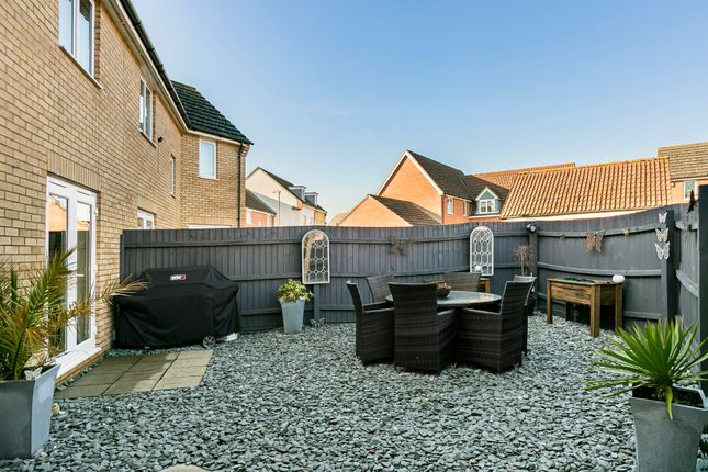 Sheepwash Way, Longstanton, Cambridge CB24, 3 bedroom semi-detached ...