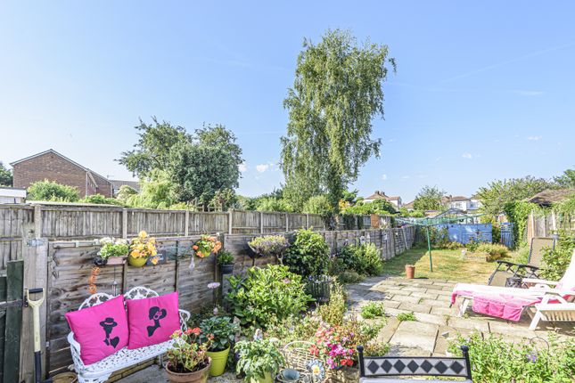 Station Road Crayford Dartford Da1 2 Bedroom Terraced House For Sale