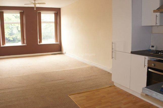 Church Street, Littleborough, Lancashire. OL15, 2 bedroom flat to rent ...