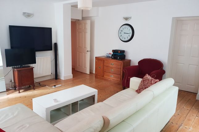 Larkhall Rise, London SW4, 3 bedroom flat for sale - 61501563 ...