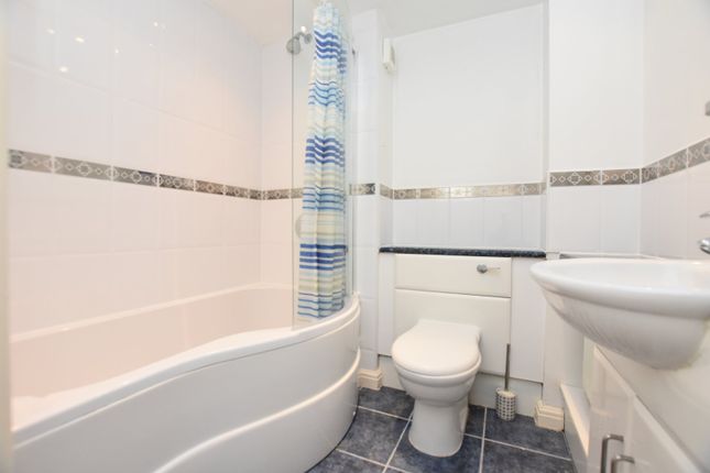Rainsford Road, Chelmsford, Essex CM1, 2 bedroom flat for sale ...