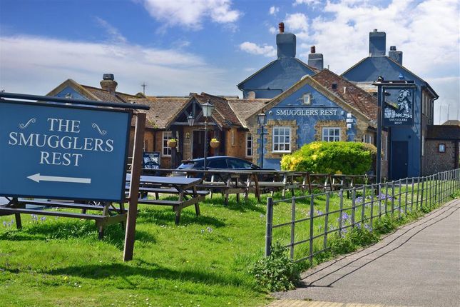 South Coast Road, Peacehaven, East Sussex BN10, 2 bedroom flat for sale ...
