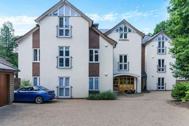 6 bed flat for sale in Pine Way, Chilworth, Southampton SO16 - 47591785 ...