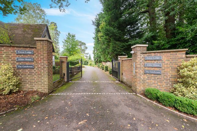 Westerham Road, Keston BR2, 2 bedroom flat for sale - 70530972 ...