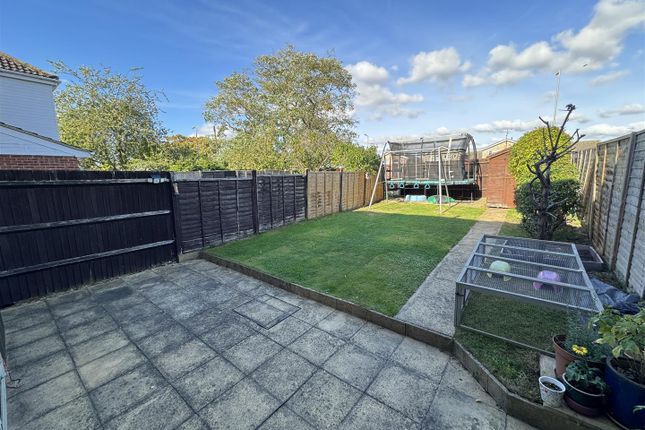 Ashurst Drive, Springfield, Chelmsford CM1, 3 bedroom terraced house ...