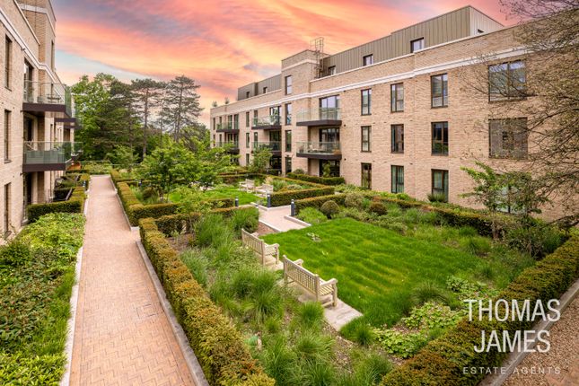 Lyon House, Barnet, Greater London EN4, 2 bedroom flat for sale ...