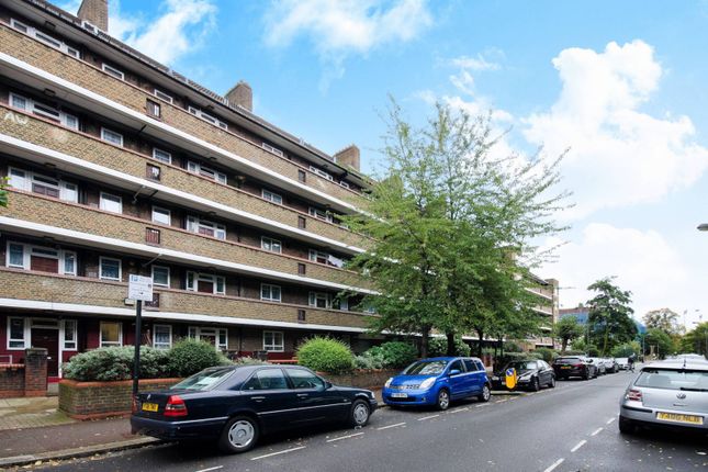 White City Estate, Shepherd's Bush, London W12, 3 bedroom flat for sale ...