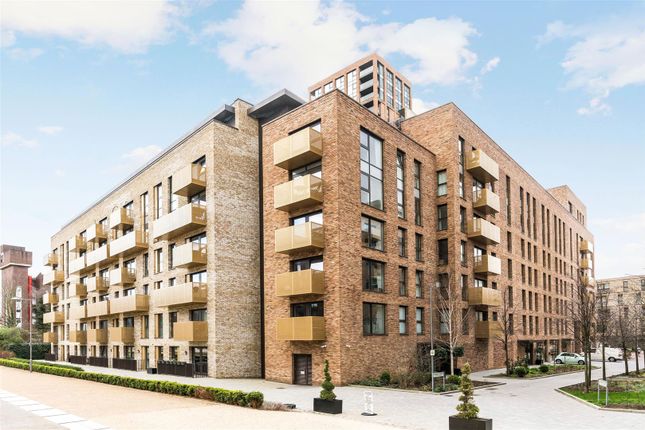Greenland Place, Surrey Quays, London SE8, 3 bedroom flat for sale ...