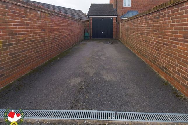 Thatcham Avenue Kingsway Quedgeley Gloucester Gl2 3 Bedroom Semi