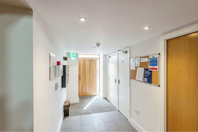 Glebe Mount, Pudsey LS28, 2 bedroom flat for sale - 67572262 ...