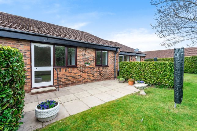 Emerton Court Northchurch Berkhamsted Hp4 2 Bedroom Semi Detached