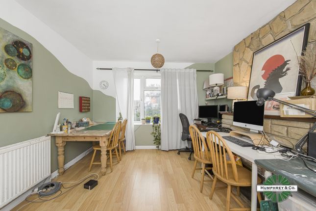 Howard Road, London E17, 3 bedroom flat to rent - 53392835 | PrimeLocation