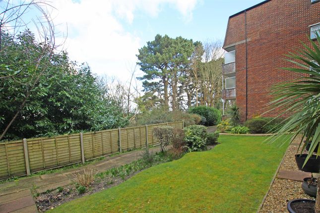 Redhill Drive, Bournemouth BH10, 2 bedroom flat for sale - 69590449 ...