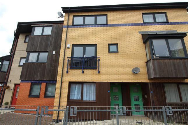 4 bed terraced house for sale in Needlers Way, Hull HU5 - Zoopla