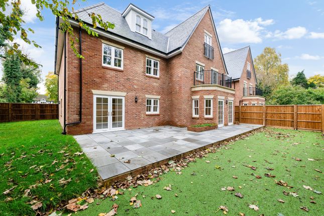 Smitham Bottom Lane, Purley CR8, 2 bedroom flat to rent - 68635216 ...