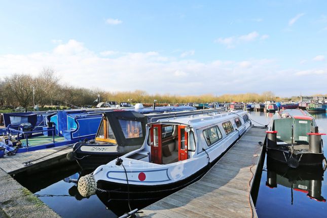 Packet Boat Marina, Packet Boat Lane, Uxbridge UB8, 2 bedroom houseboat ...