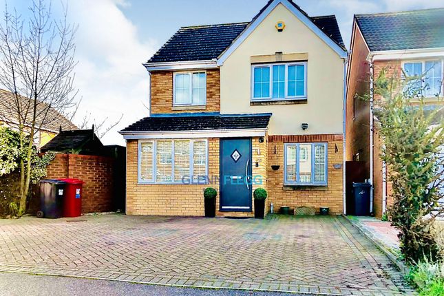 3 Bedroom Houses to Buy in Slough - Primelocation
