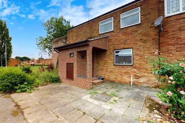 Houses for Sale in Kent View Road, Vange, Basildon SS16 - Kent View ...