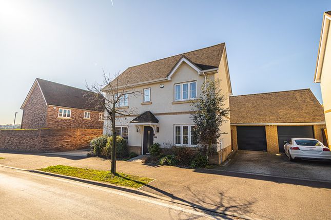 Daws Heath Road, Benfleet SS7, 3 bedroom detached house for sale ...