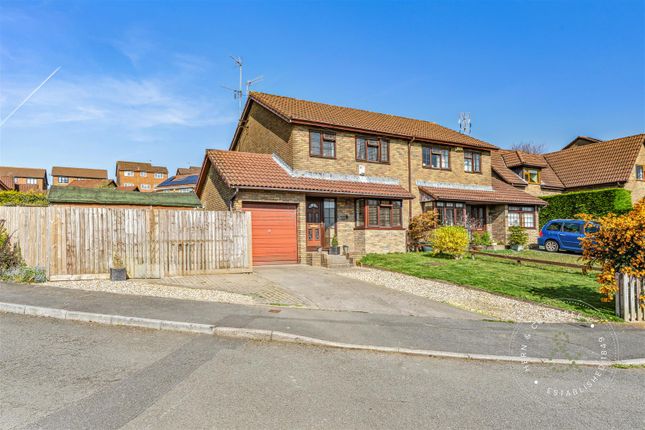 Houses for Sale in Cae Pant, Caerphilly CF83 - Cae Pant, Caerphilly ...