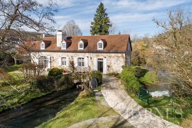 Houses for sale in Pau, Pyrénées-Atlantiques, Aquitaine, France - Pau ...