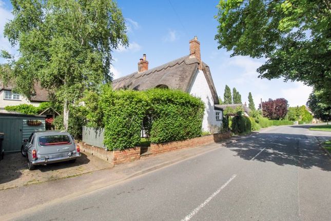 Green End, Renhold MK41, 2 bedroom cottage for sale - 61745798 ...