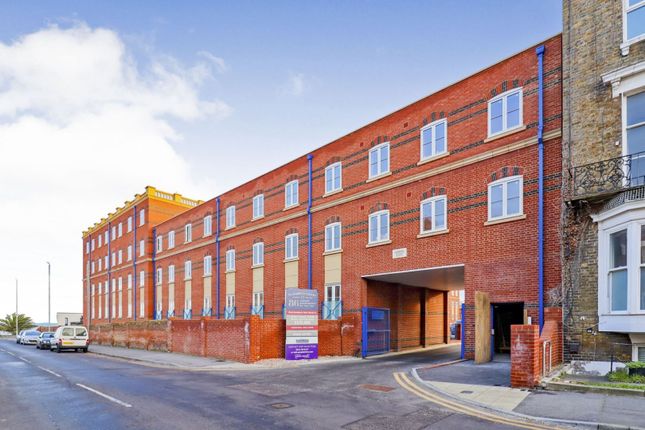 Elizabeth Court, Westbrook Gardens CT9, 2 bedroom flat for sale ...