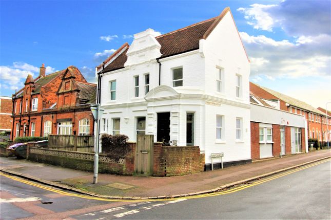 Ingles Road Folkestone Kent Ct20 2 Bedroom Semi Detached House For