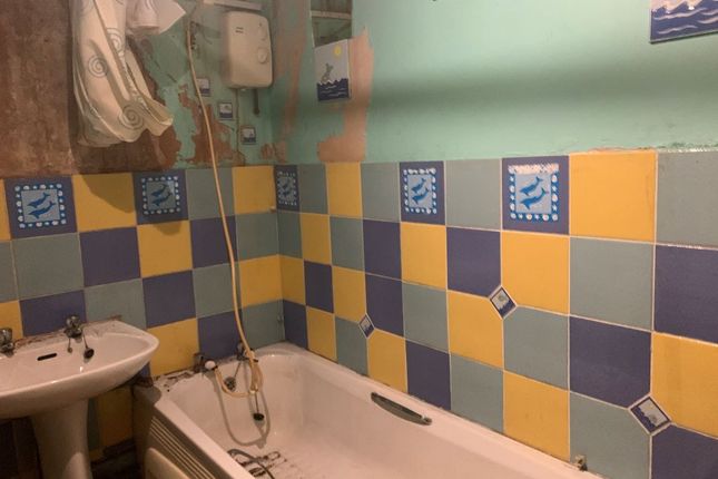 83 Collenna Road, Tonyrefail, Porth, Mid Glamorgan CF39, 3 bedroom ...