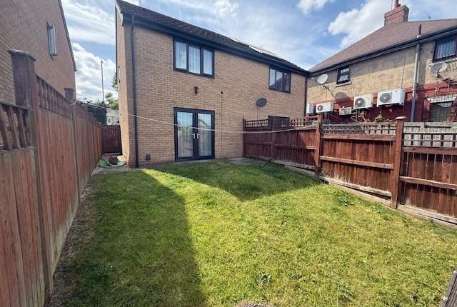 Ravenscliffe Avenue, Ravenscliffe, Bradford BD10, 2 bedroom semi ...