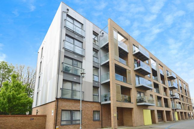 Watson Heights, Chelmsford CM1, 2 bedroom flat for sale - 67249552 ...