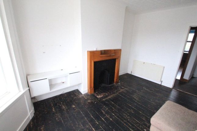 Gateside Street, Largs, North Ayrshire KA30, 2 bedroom flat for sale ...