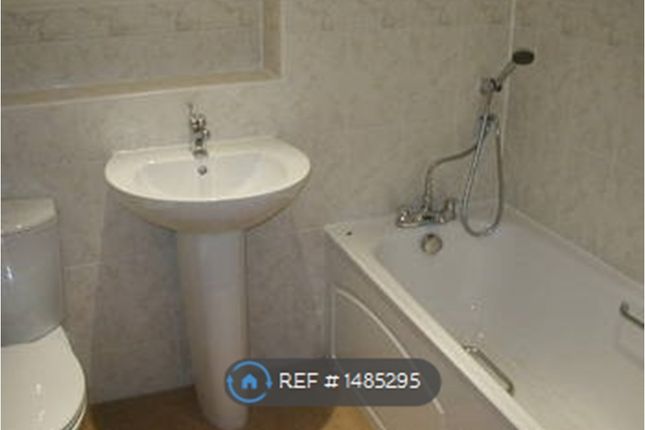 Ashdene Gardens, Reading RG30, 2 bedroom flat to rent - 66245096 ...
