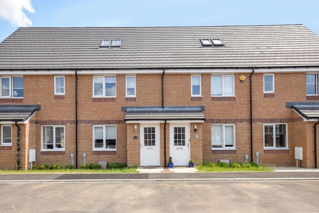 Cardean Place, Larkhall ML9, 3 bedroom terraced house for sale ...