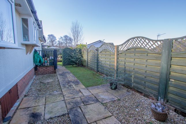 West View Close, Whimple, Exeter EX5, 2 bedroom mobile/park home for ...