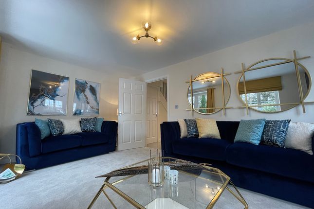"The Whinfell" at Dumbrell Drive, Paddock Wood, Tonbridge TN12, 4 ...