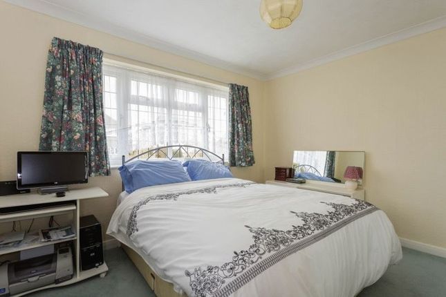 2 bed detached bungalow for sale in Beech Tree Road, Holmer Green, High ...