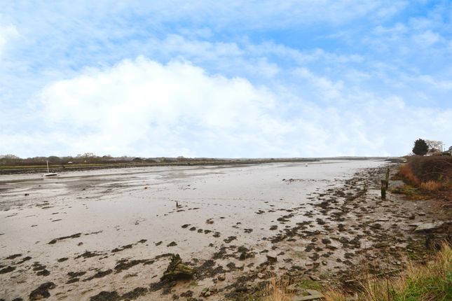 Tower Park, Hullbridge, Hockley SS5, 2 bedroom mobile/park home for ...