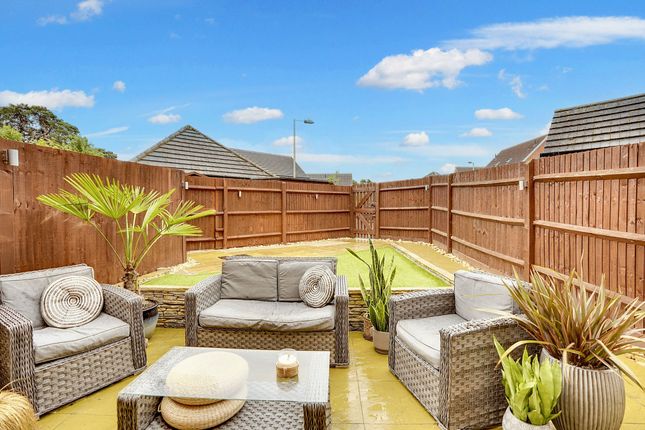 Peppermint Walk, Red Lodge IP28, 4 bedroom terraced house for sale ...