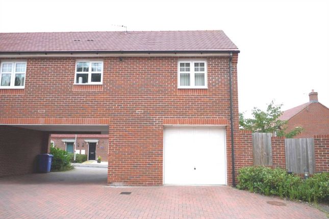 Fieldfare Drive, Jennett`S Park RG12, parking/garage for sale ...