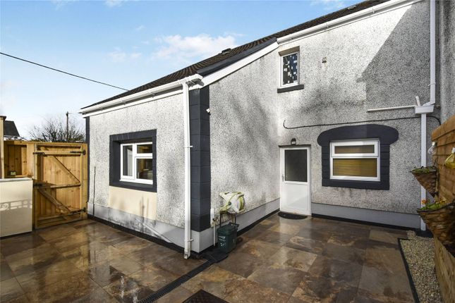 Cwmamman Road, Garnant, Ammanford, Carmarthenshire SA18, 3 bedroom end ...