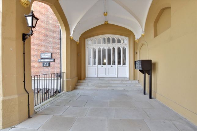 Parade Ground Path, Woolwich, London SE18, 2 bedroom flat for sale ...