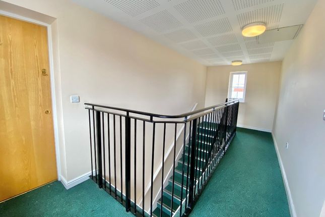 Walker Road, Blakenall Heath WS3, 2 bedroom flat to rent - 61655084 ...