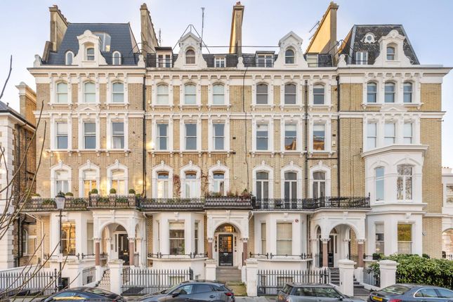 Redcliffe Square, Chelsea, London SW10, 3 bedroom flat to rent ...