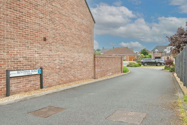 Bentham Road, Chesterfield S40, 4 bedroom detached house for sale ...