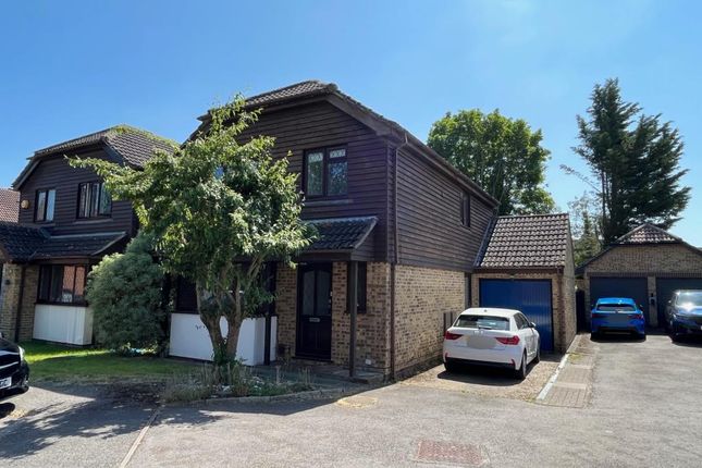 Homes for Sale in Eskdale Road, Winnersh, Wokingham RG41 - Buy Property ...