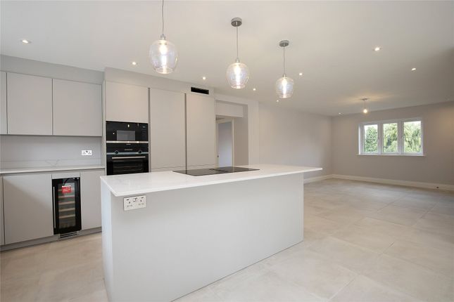 Balcombe Retreat, Basingstoke Road, Swallowfield, Berkshire RG7, 5 ...