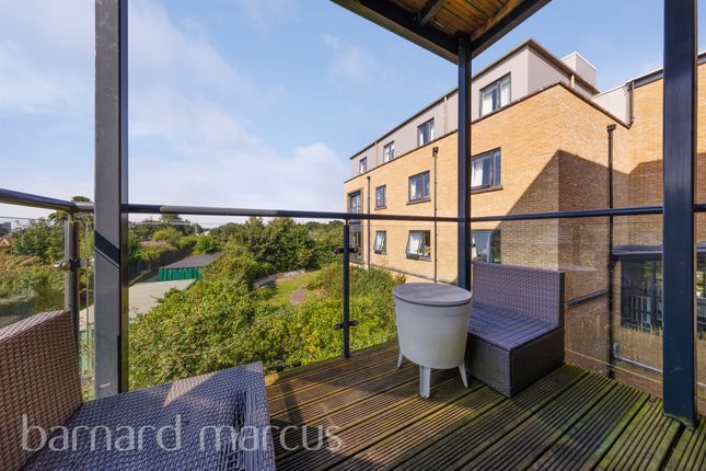 Sanderstead Road, Sanderstead, South Croydon CR2, 2 bedroom flat for ...